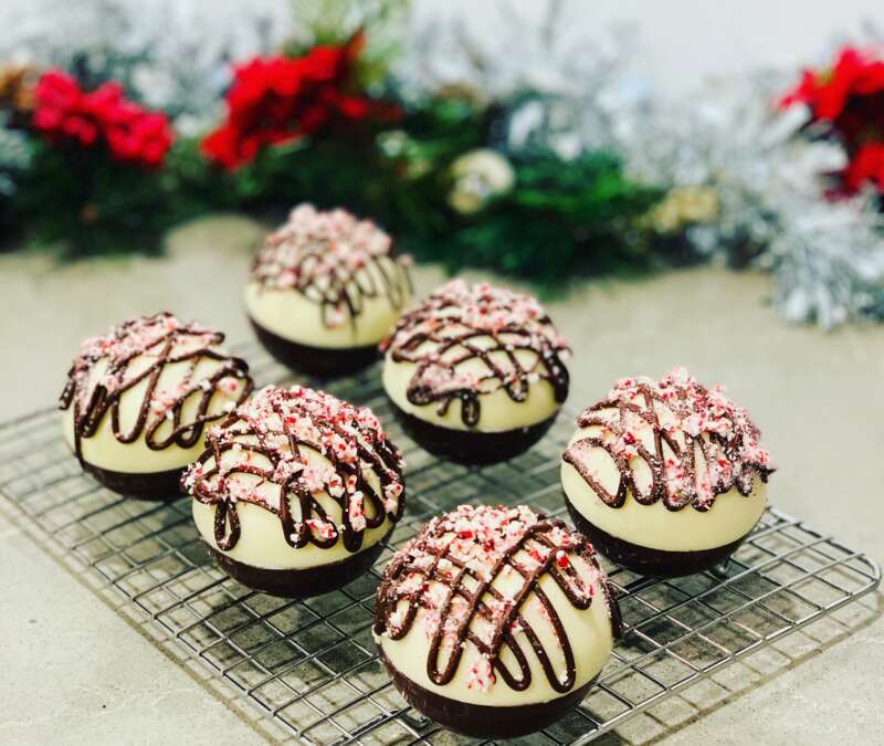 Peppermint Bark Hot Cocoa Bombs ~ Intensive Cake Unit